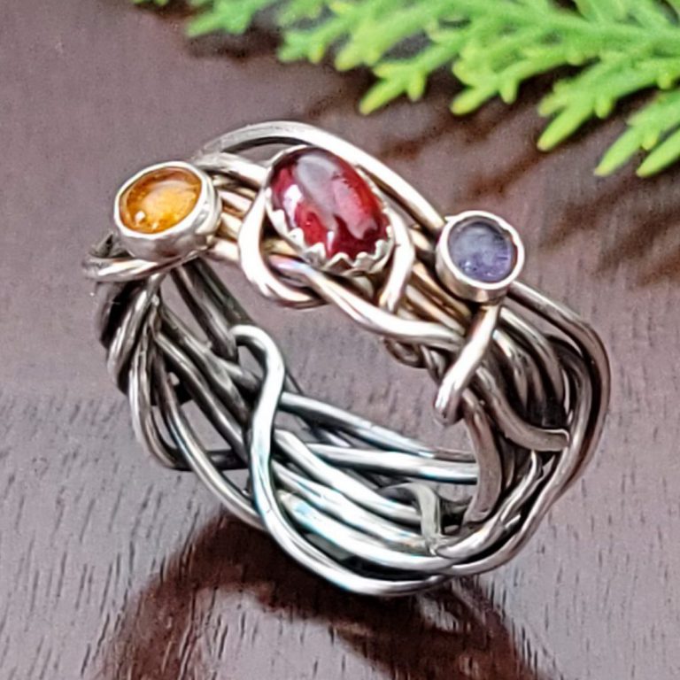 Garnet Grapevine Ring Size 7.5 - Michele Grady Designs